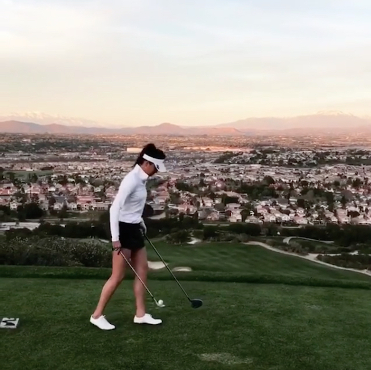 Sexy Trickgolf: Die neue Trickshotqueen Tania Tare - GOLF MAGAZIN